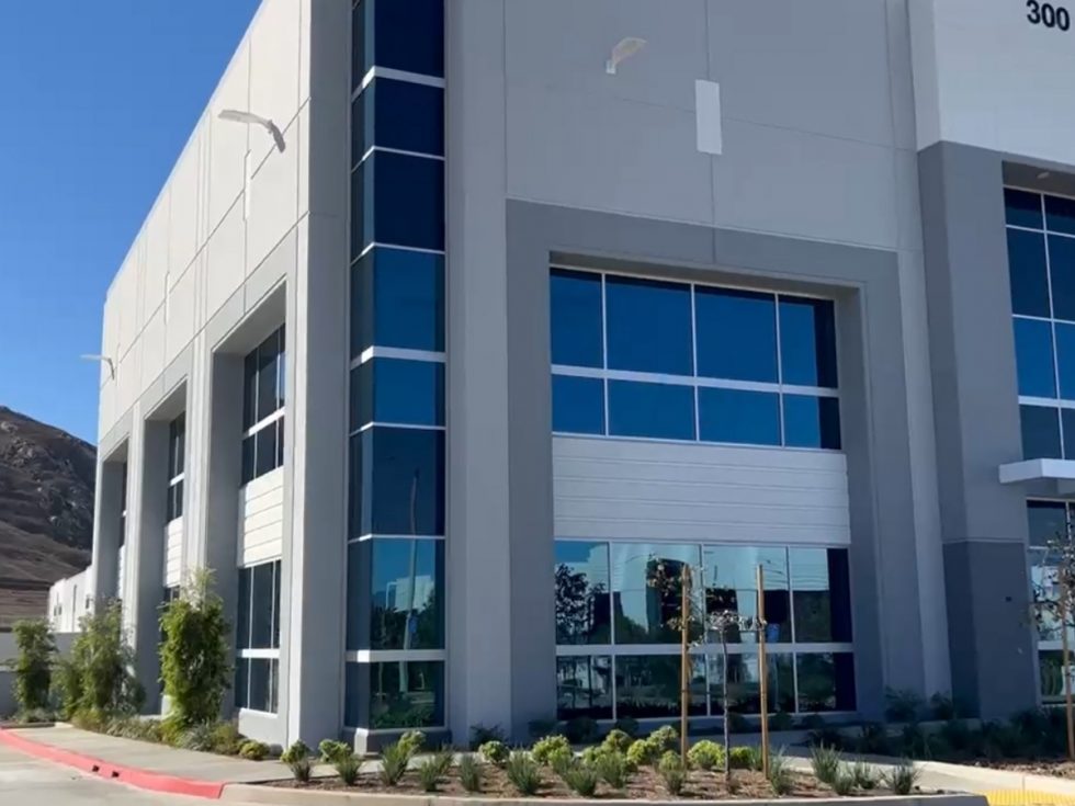 Riverside, CA Warehouse | Logistics Plus